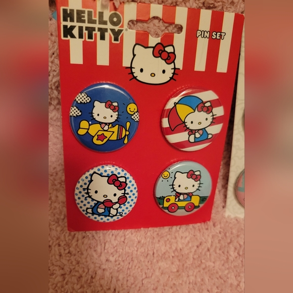 Hello Kitty | Accessories | Hello Kitty Buttons And Sanrio Friends 2 ...